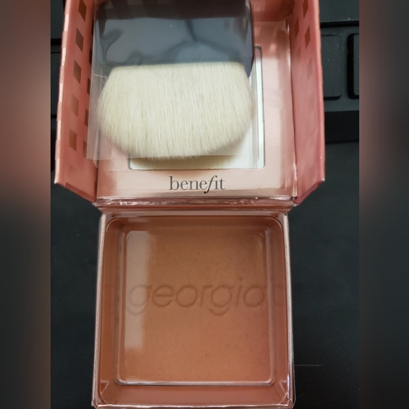 Benefit | Makeup | Benefit Georgia Golden Peach Blush | Poshmark